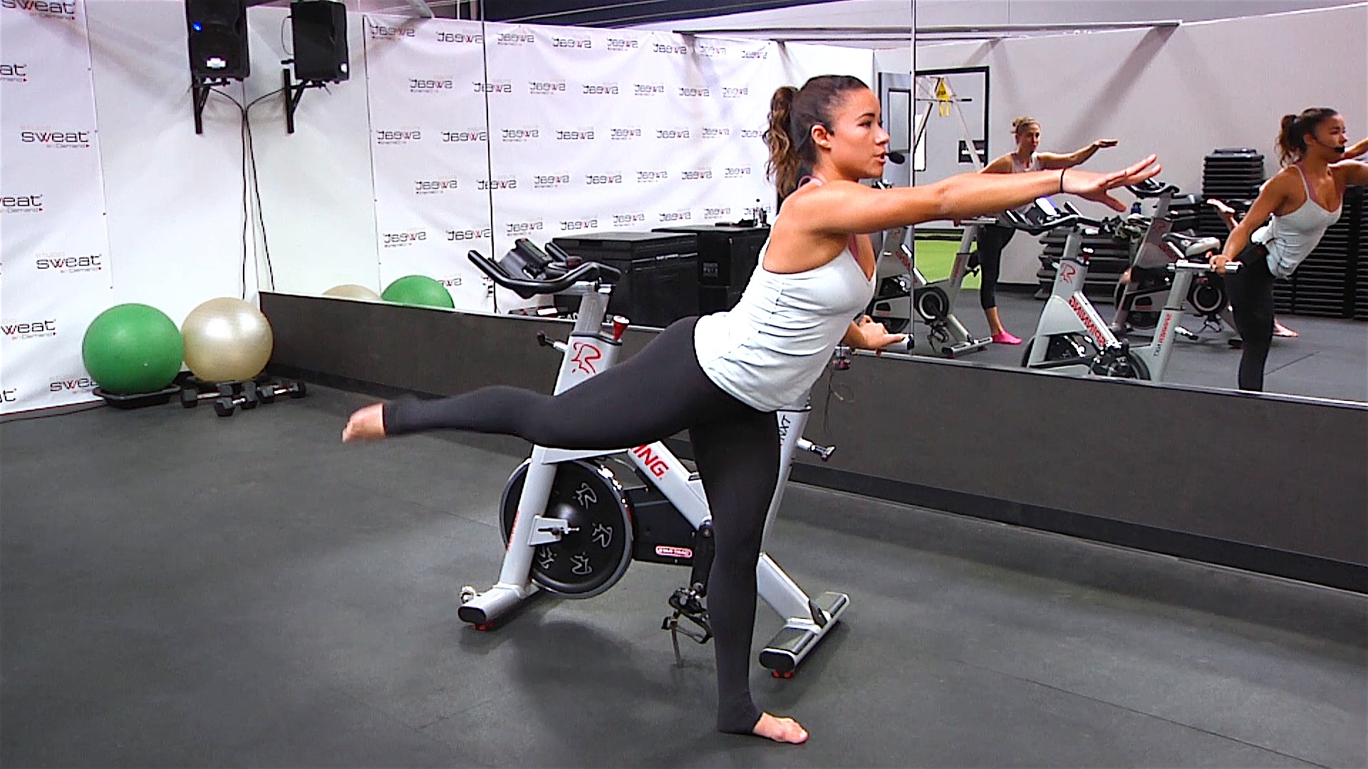 20 Min. Balance and Beauty with Barre | Studio SWEAT onDemand