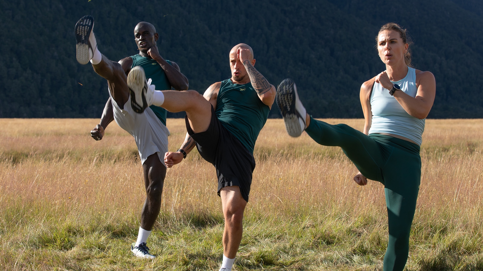 LES MILLS BODYCOMBAT 87 (45min) | Studio SWEAT onDemand