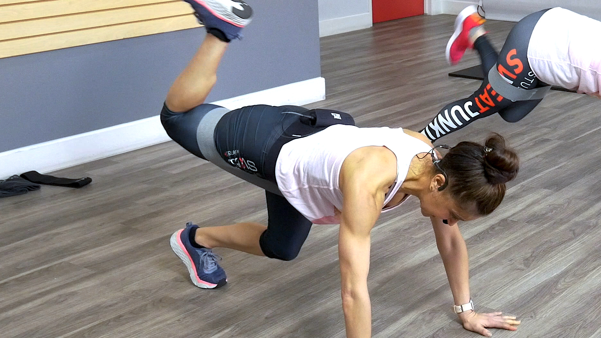 30 Minute Mini-Band Workouts for Toning: Mini Bands. Big Burn!