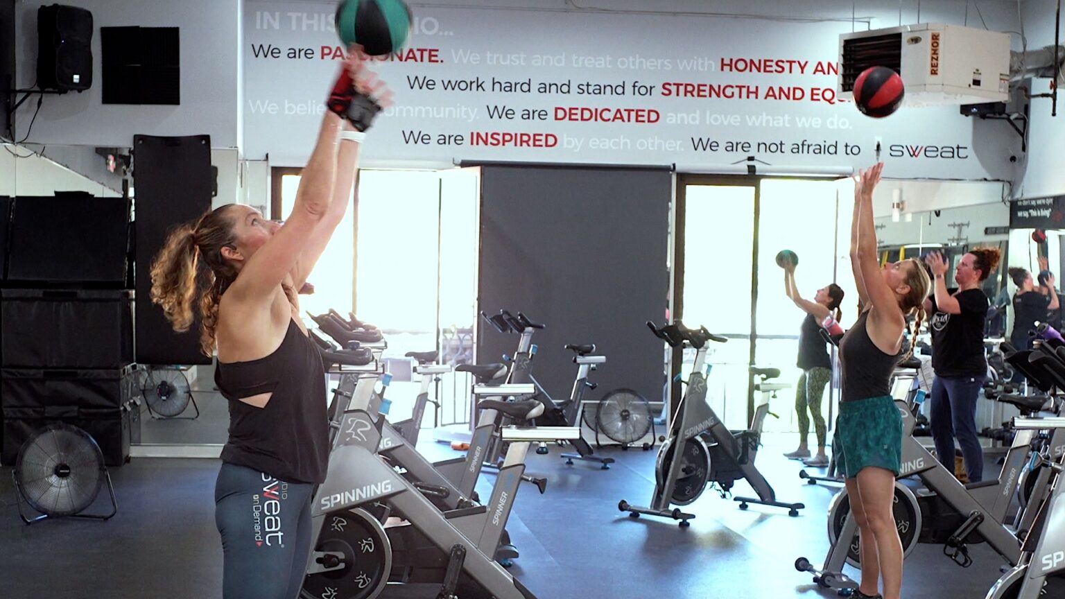 Online Body Sculpt Classes | Body Weight Workout Videos | Studio SWEAT ...